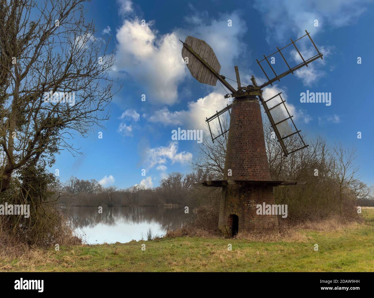 Water Pump Windmill at Brickyard Farm, Nr. Howden, East Yorkshire ...