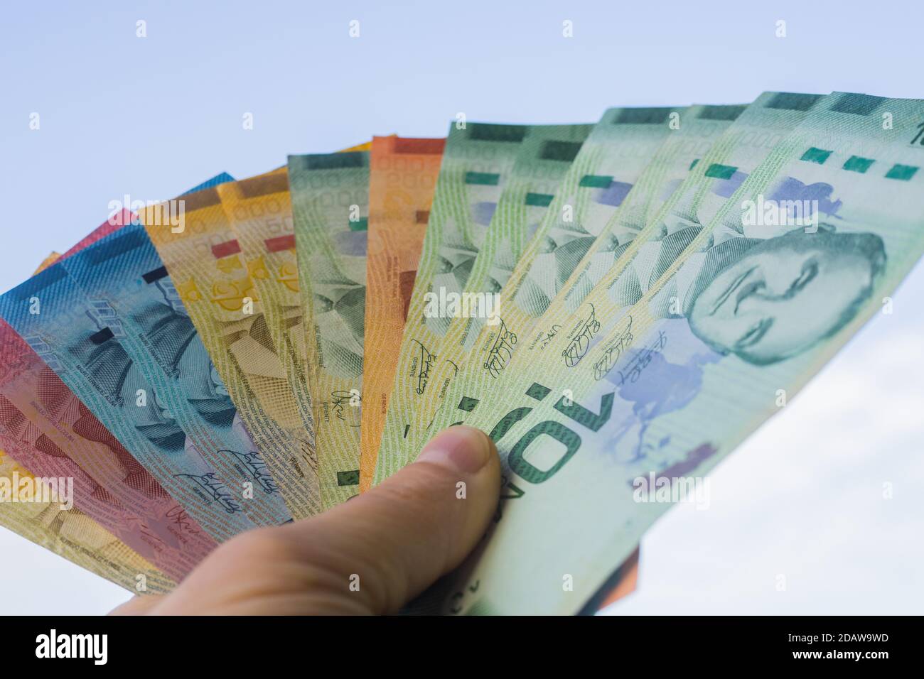 Costa rica colon cash sign hi-res stock photography and images - Alamy