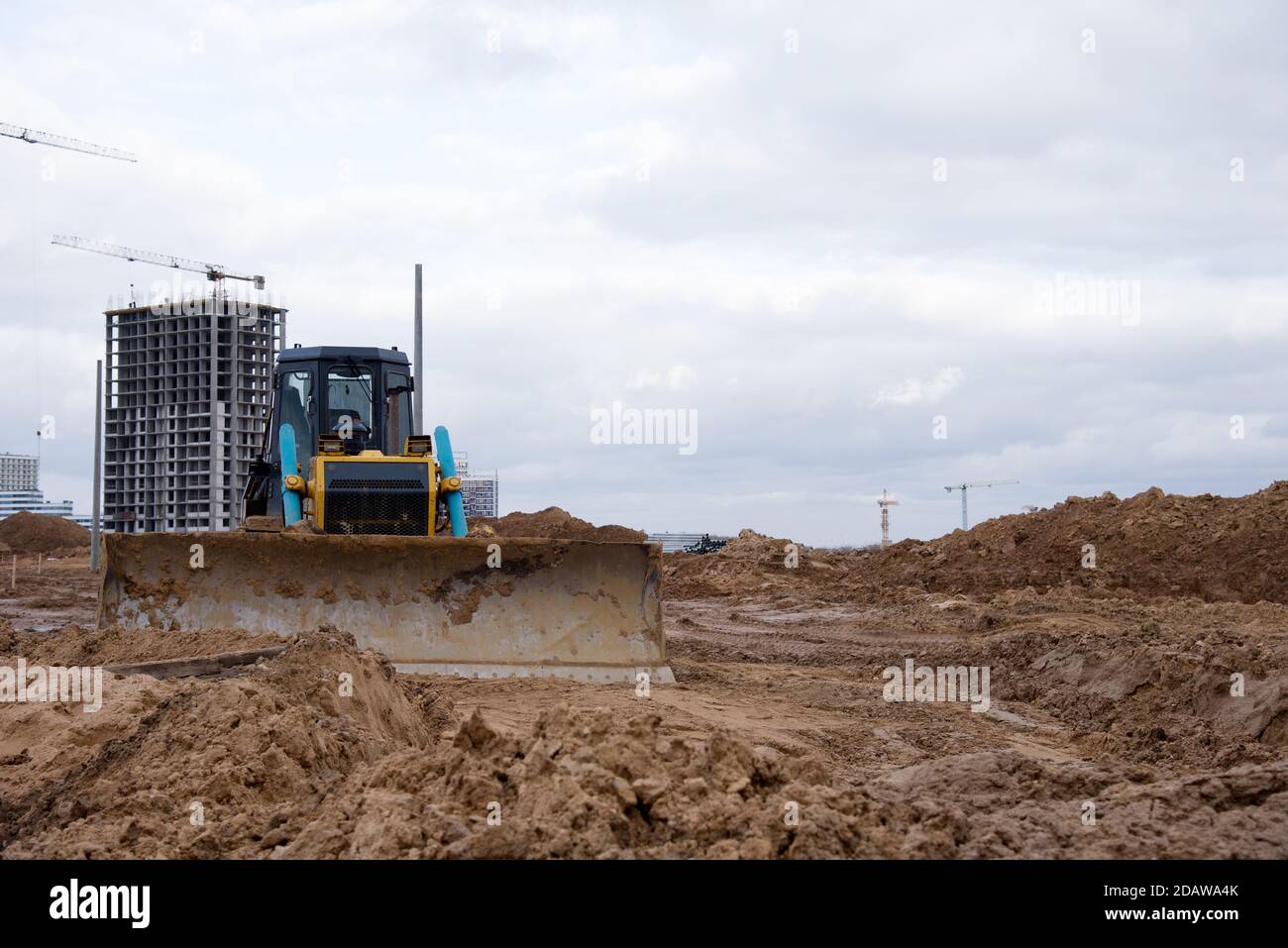 Track-type dozer for pool excavation and utility trenching. Bulldozer ...