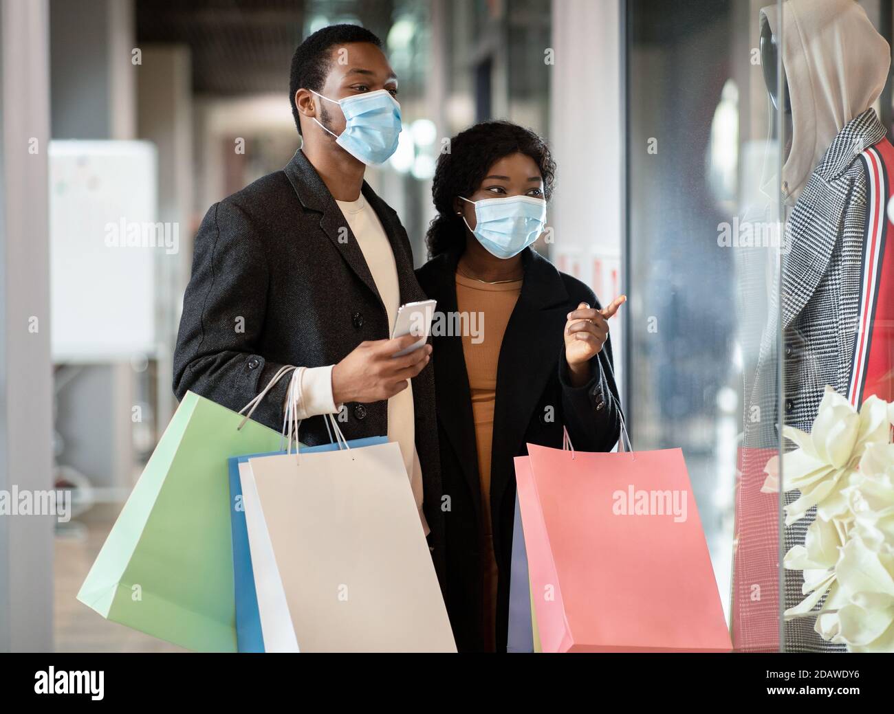 Happy masks hi-res stock photography and images - Alamy