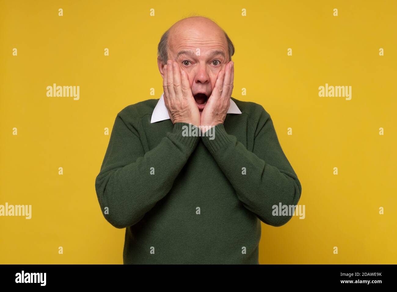 Surprised and stunned face hi-res stock photography and images - Alamy