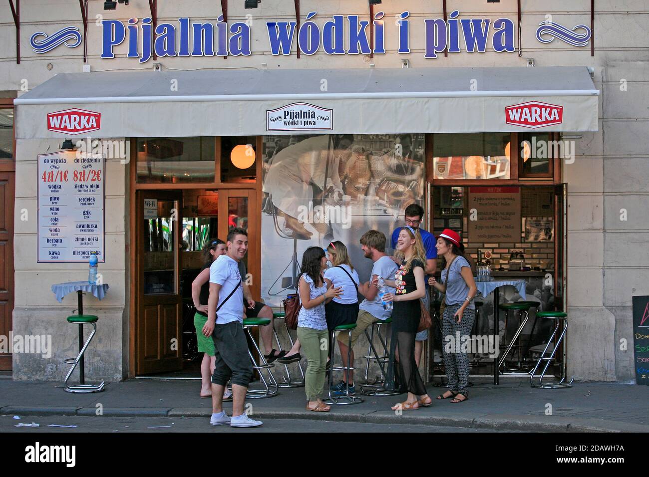 Cheap vodka hi-res stock photography and images - Alamy