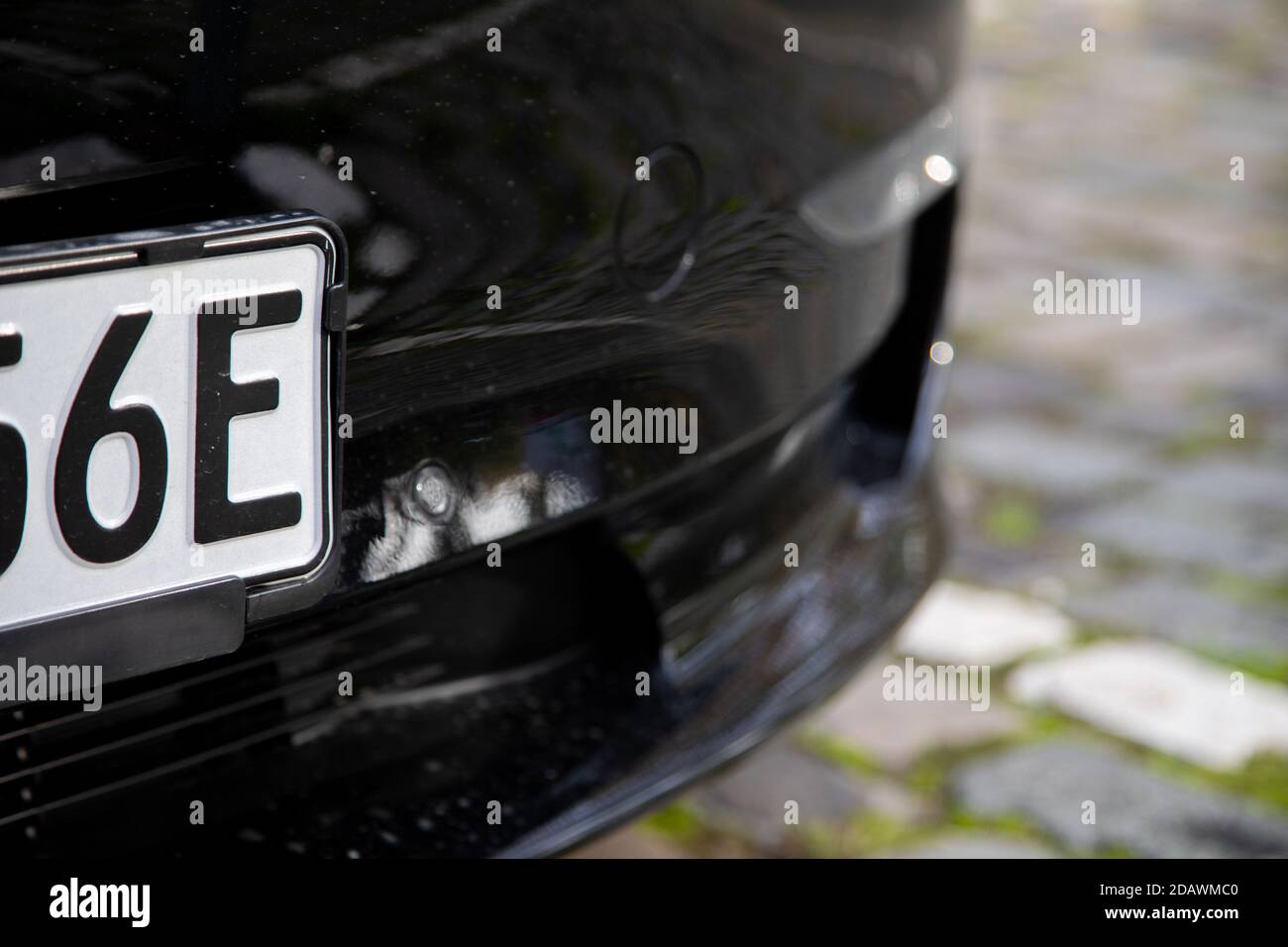 Car no number plate hi-res stock photography and images - Alamy