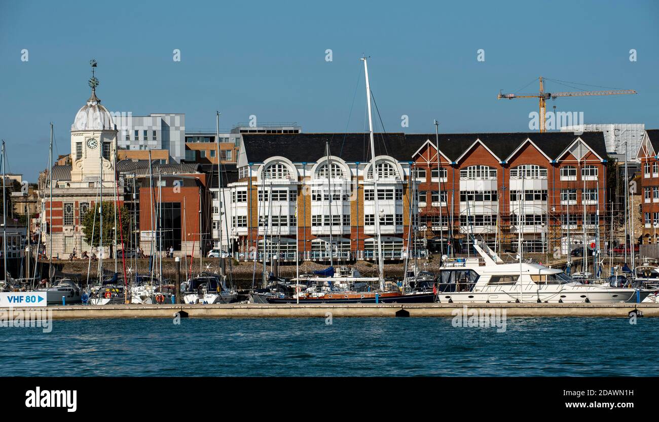 Quay marinas hi-res stock photography and images - Alamy
