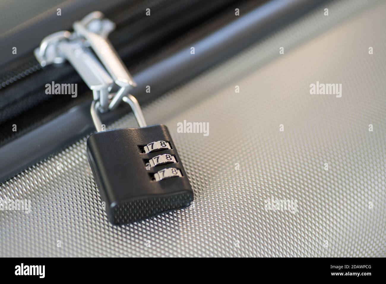 small Luggage lock, magnetic closure combinations, safety on the road ...