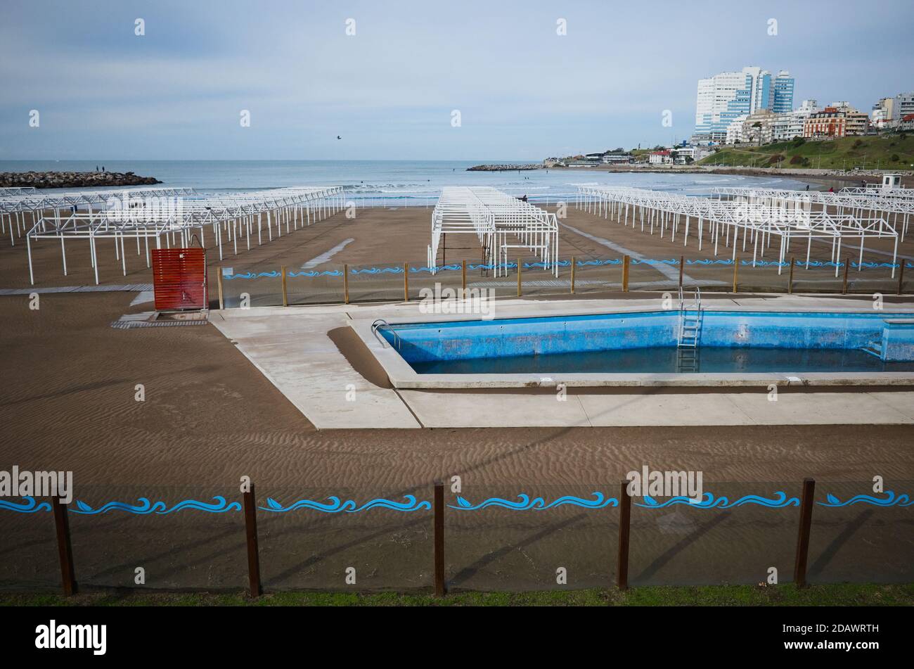 Half filled swimming pool hi-res stock photography and images - Alamy