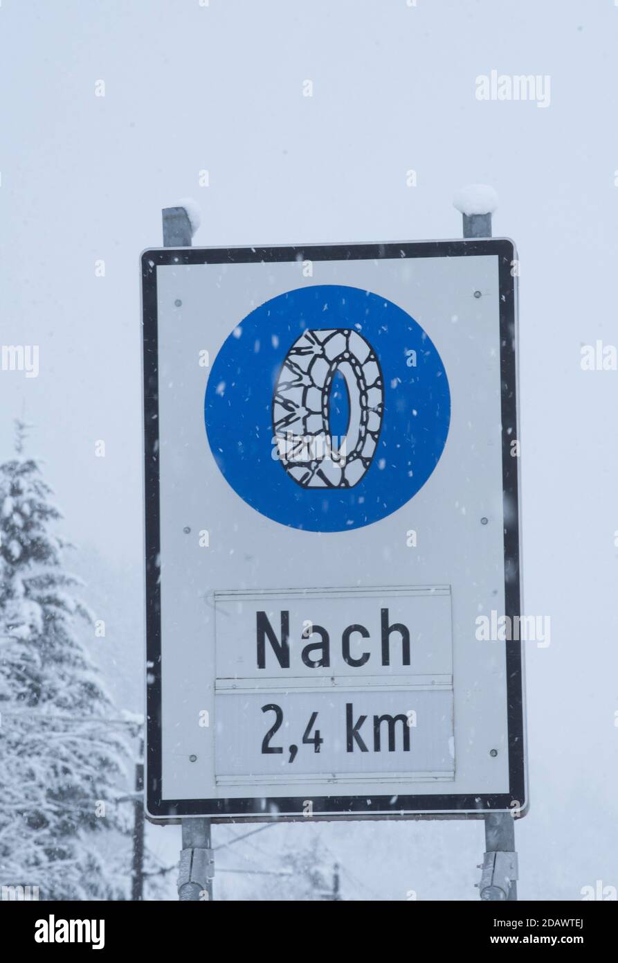 snow chain obligation traffic sign in the mountains in winter Stock ...