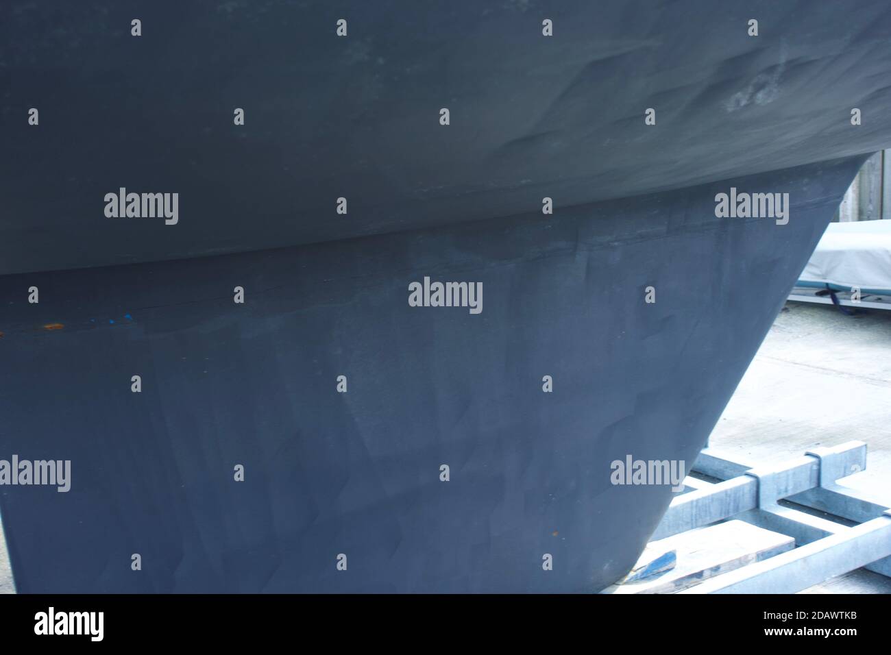 Boat hull barnacles hi-res stock photography and images - Alamy