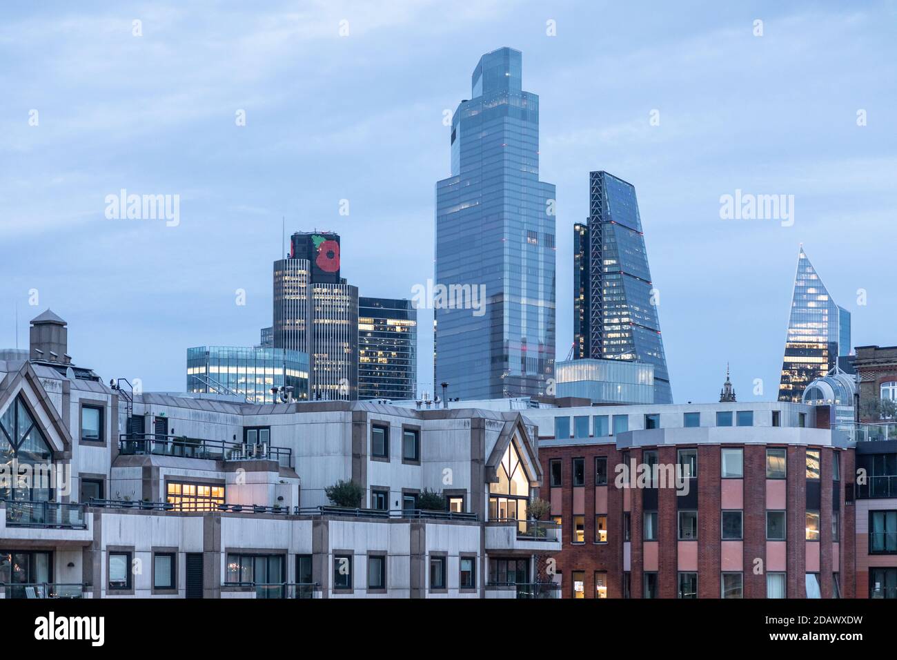 Paternoster square london night hi-res stock photography and images - Alamy