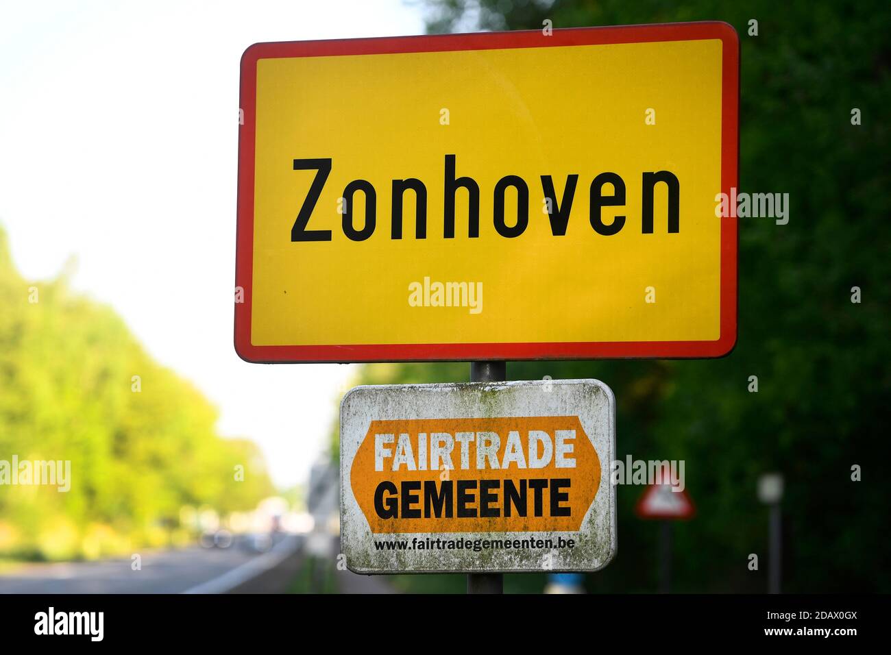 Illustration shows the name of the Zonhoven municipality on a road sign ...