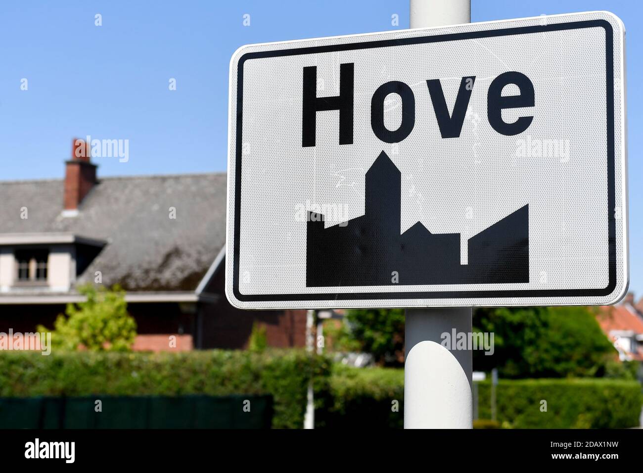 Illustration shows the name of the Hove municipality on a road sign ...