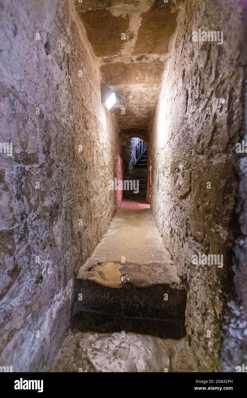 Crypt england uk hi-res stock photography and images - Alamy