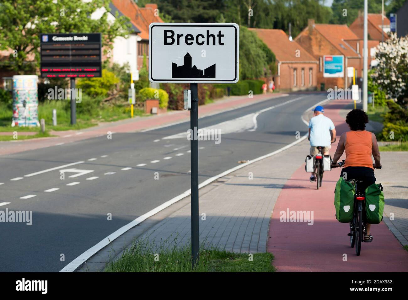Illustration shows the name of the Brecht municipality on a road sign ...