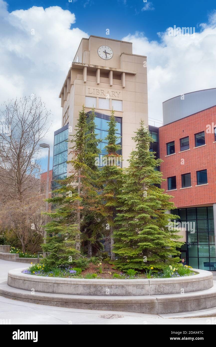 Elevated architecture hi-res stock photography and images - Alamy