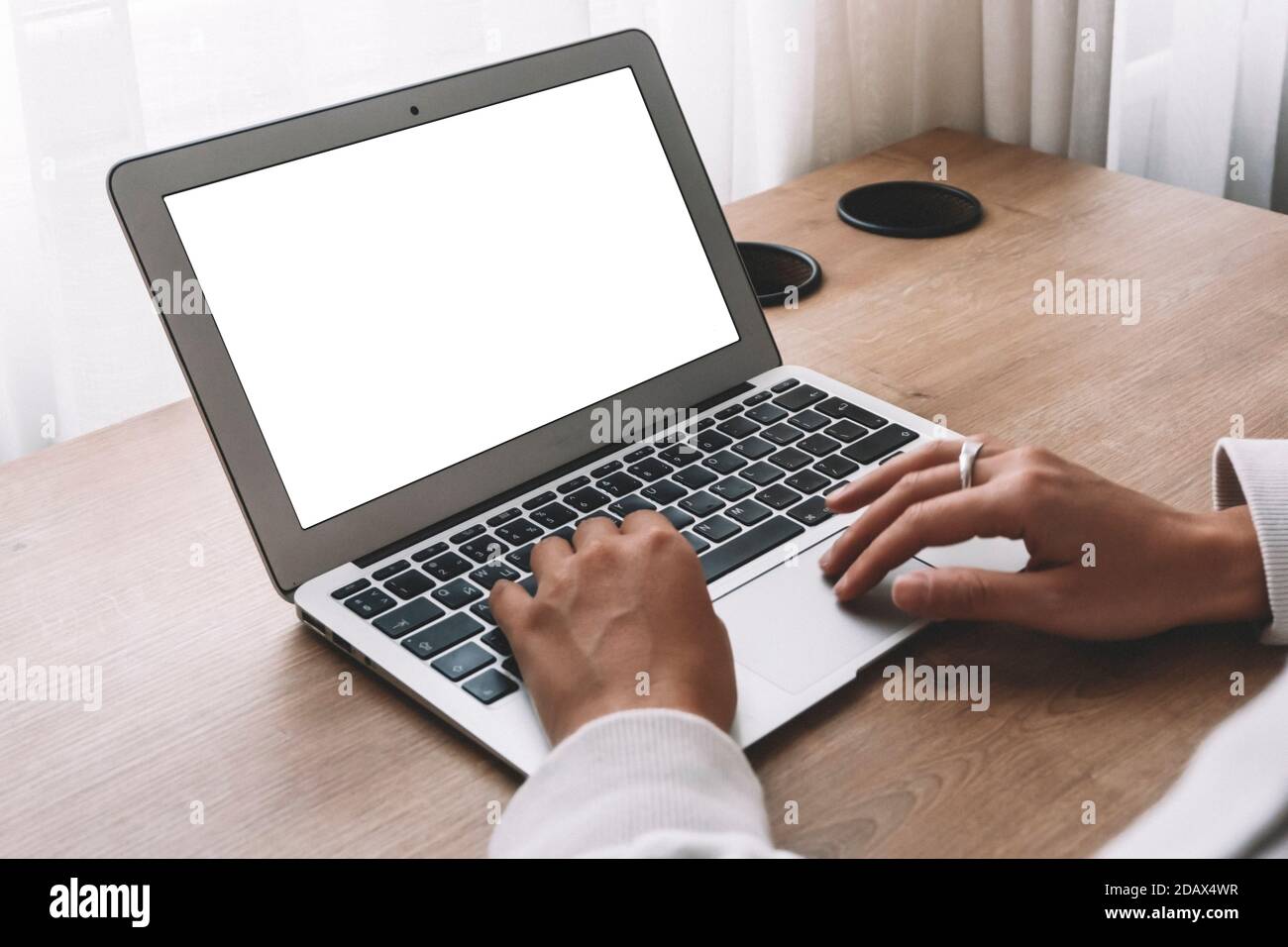 Couple hand behind back table hi-res stock photography and images - Alamy
