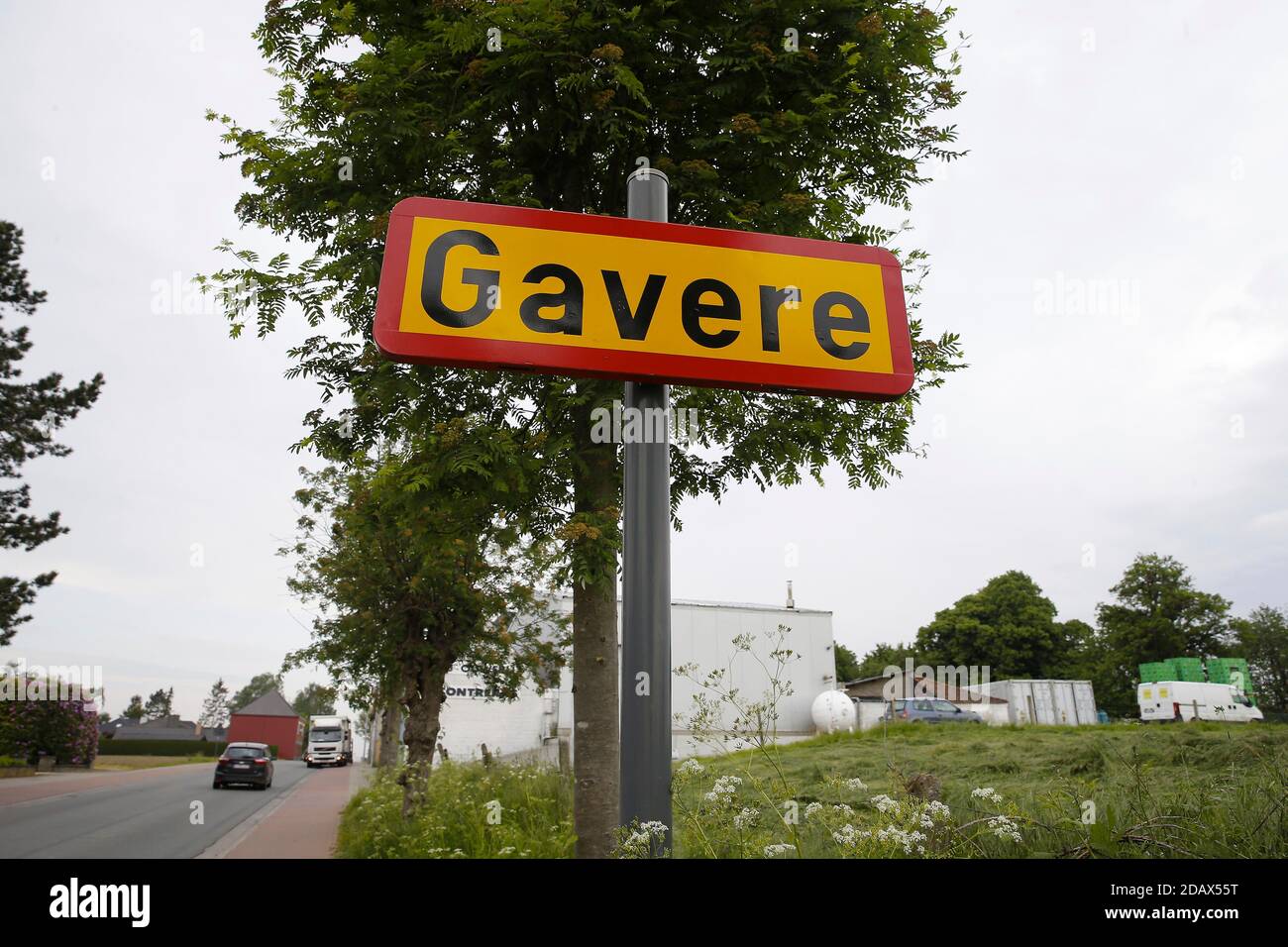 Illustration shows the name of the Gavere municipality on a road sign ...