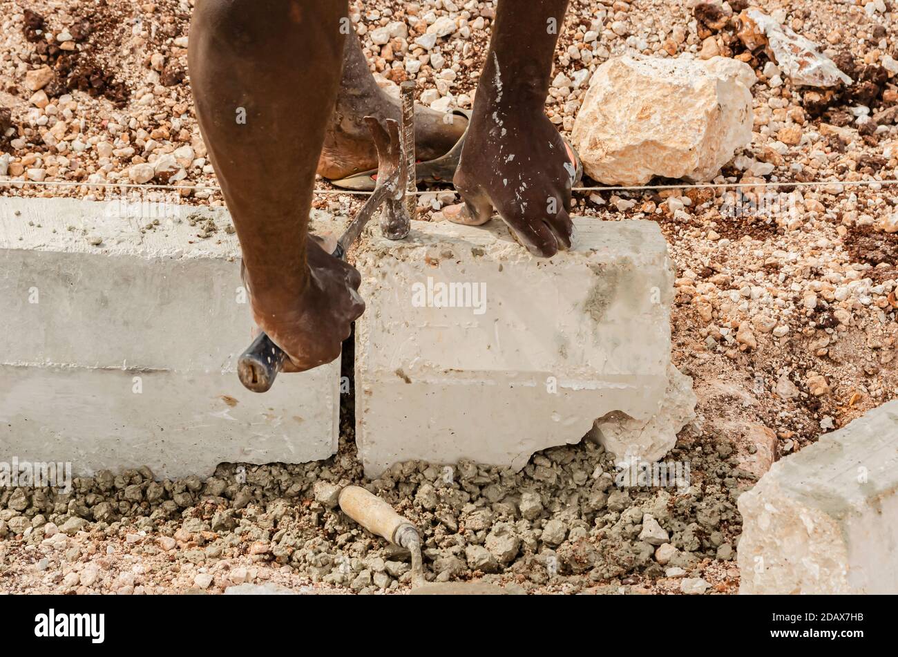 Hammer tapping hi-res stock photography and images - Alamy