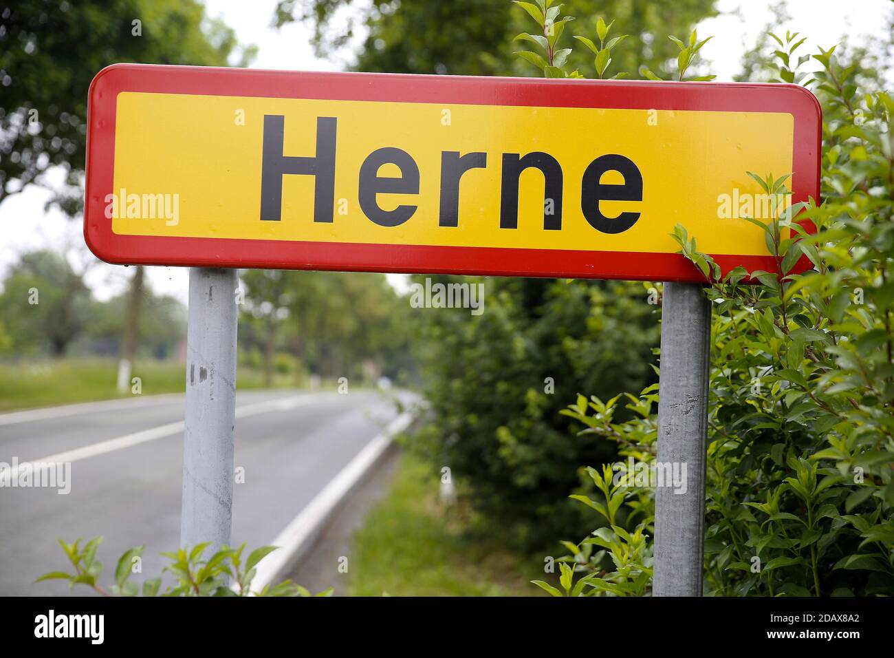 Illustration shows the name of the Herne municipality on a road sign ...