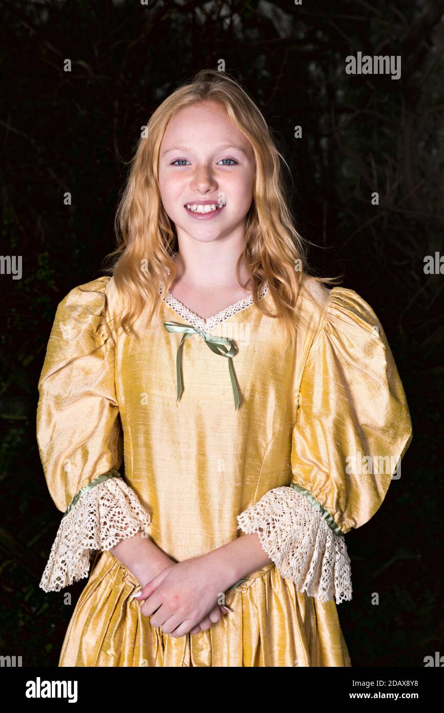 Pretty 12 year old blonde hi-res stock photography and images - Alamy