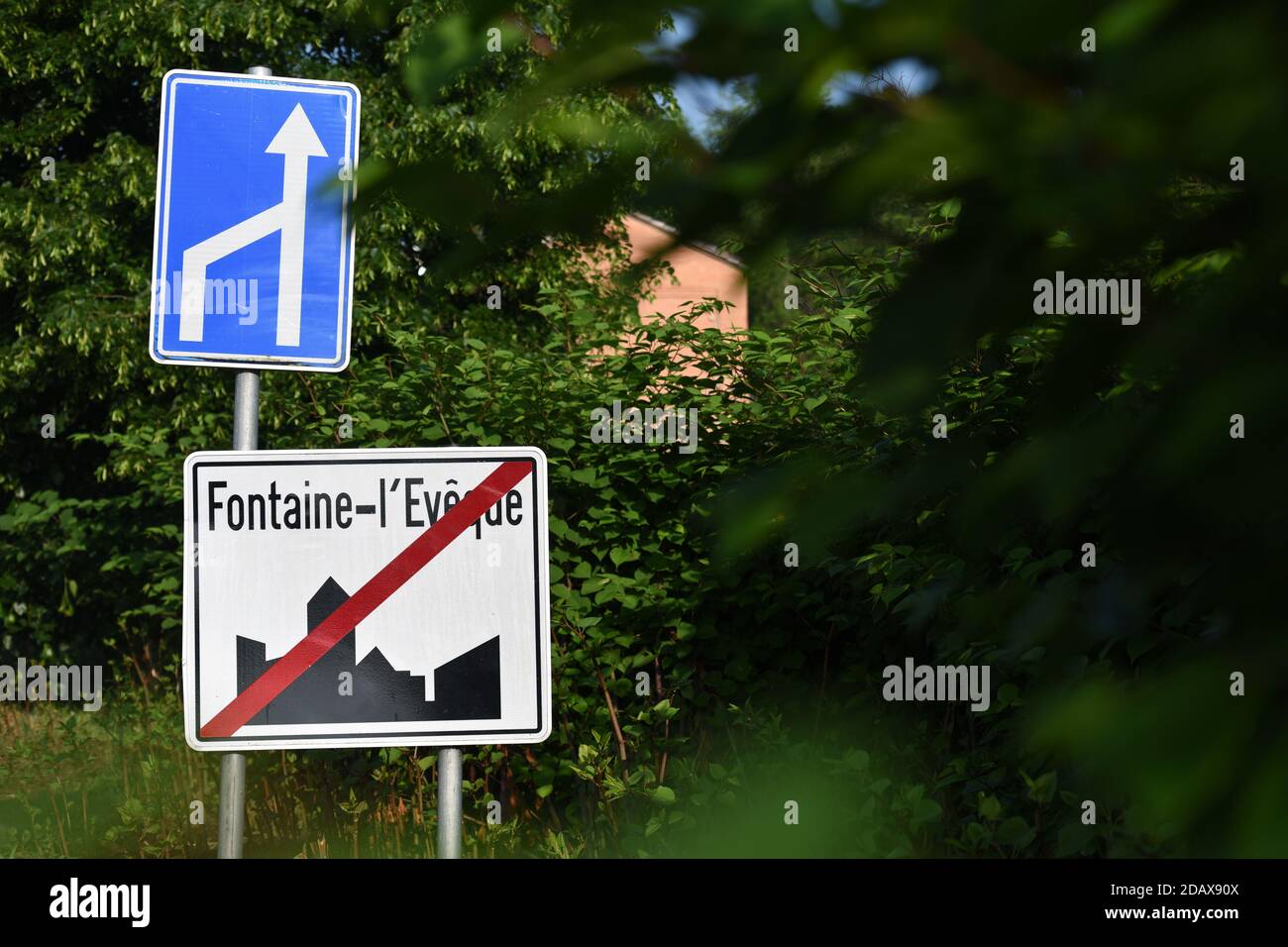 Illustration shows the name of the Fontaine L'Eveque municipality on a ...