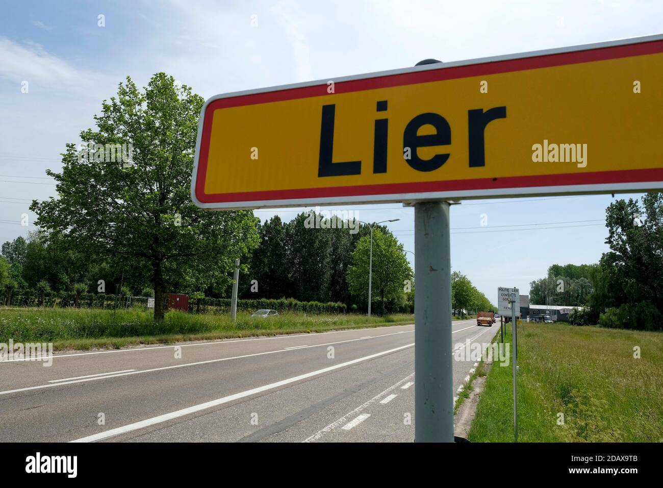 Illustration shows the name of the Lier municipality on a road sign ...