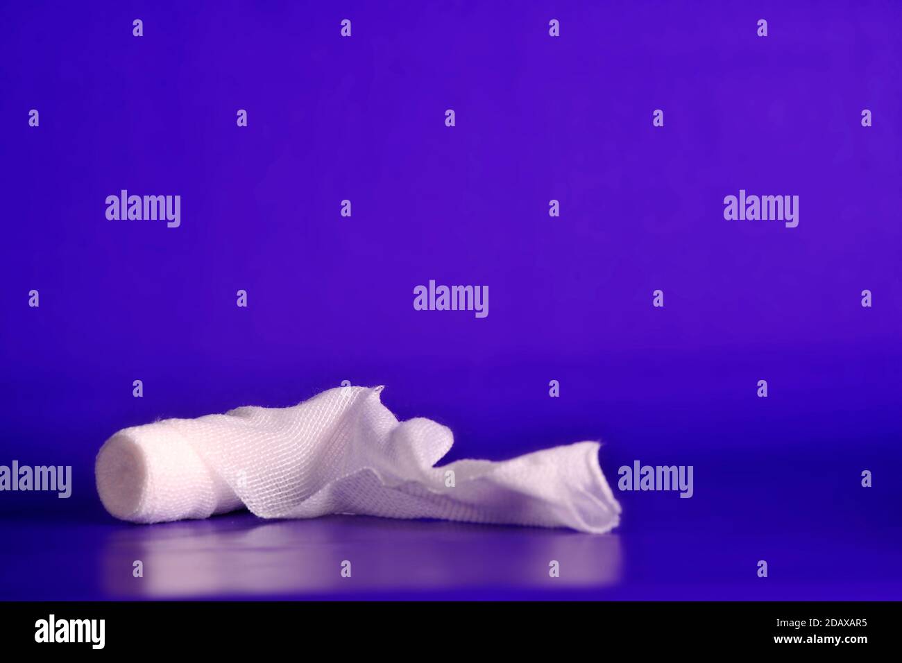 Sterile bandage hi-res stock photography and images - Alamy
