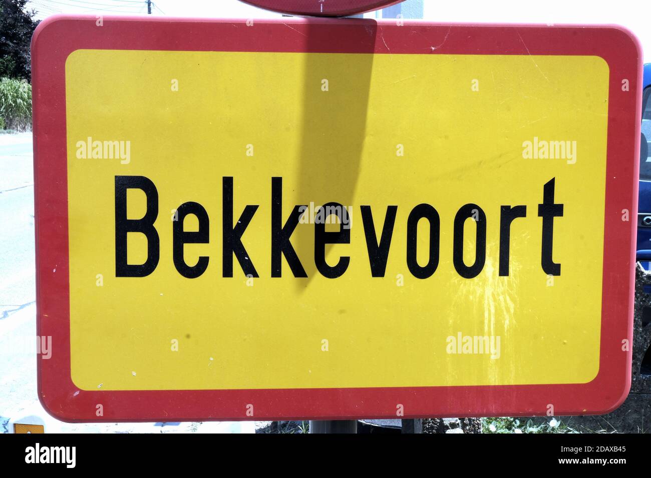 Illustration shows the name of the Bekkevoort municipality on a road ...