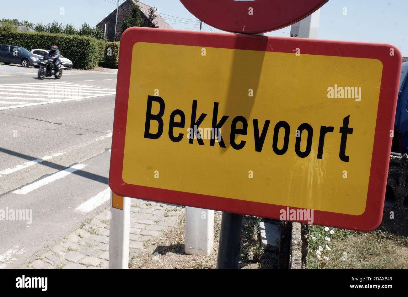 Illustration shows the name of the Bekkevoort municipality on a road ...