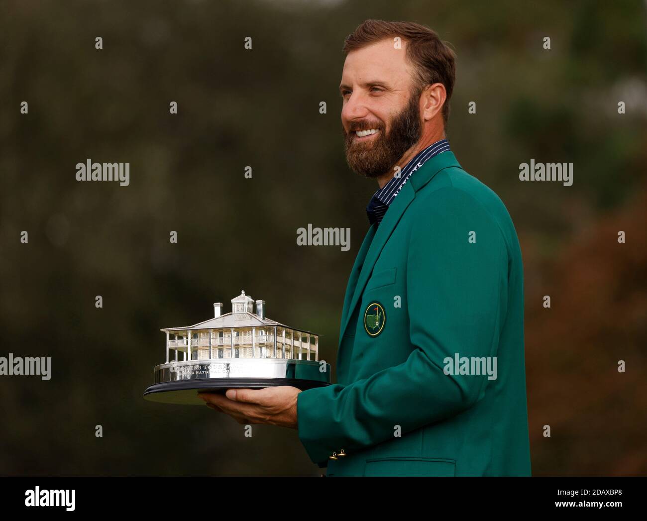 Dustin johnson masters 2020 trophy hi-res stock photography and images ...