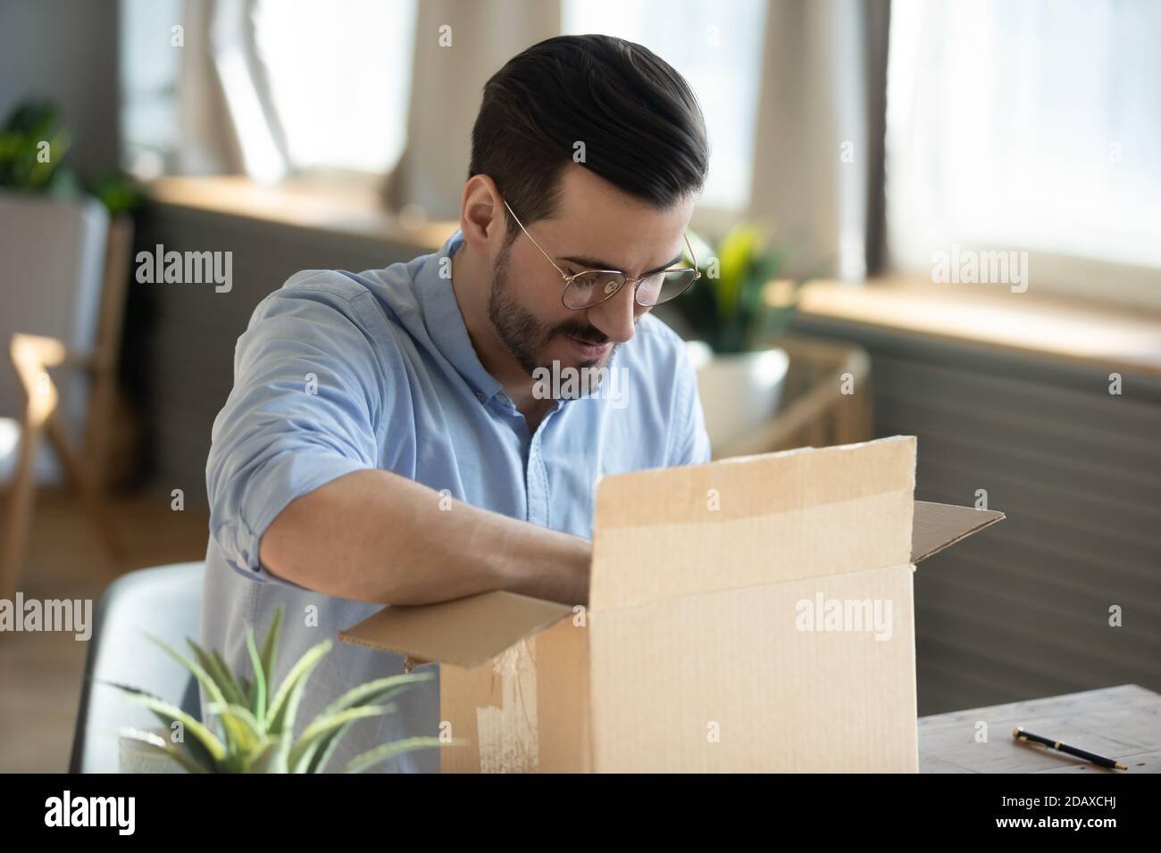 Received box hi-res stock photography and images - Alamy