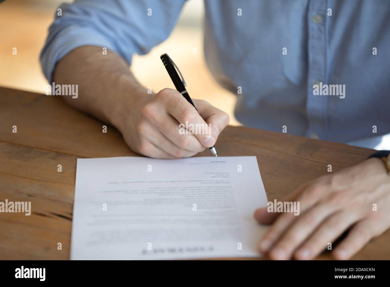 Employment contract hi-res stock photography and images - Alamy