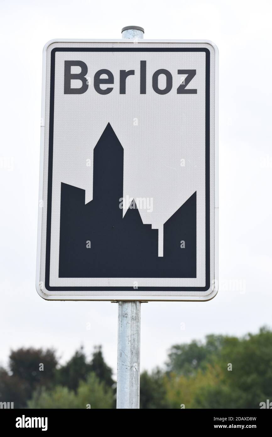 Illustration shows the name of the Berloz municipality on a road sign ...