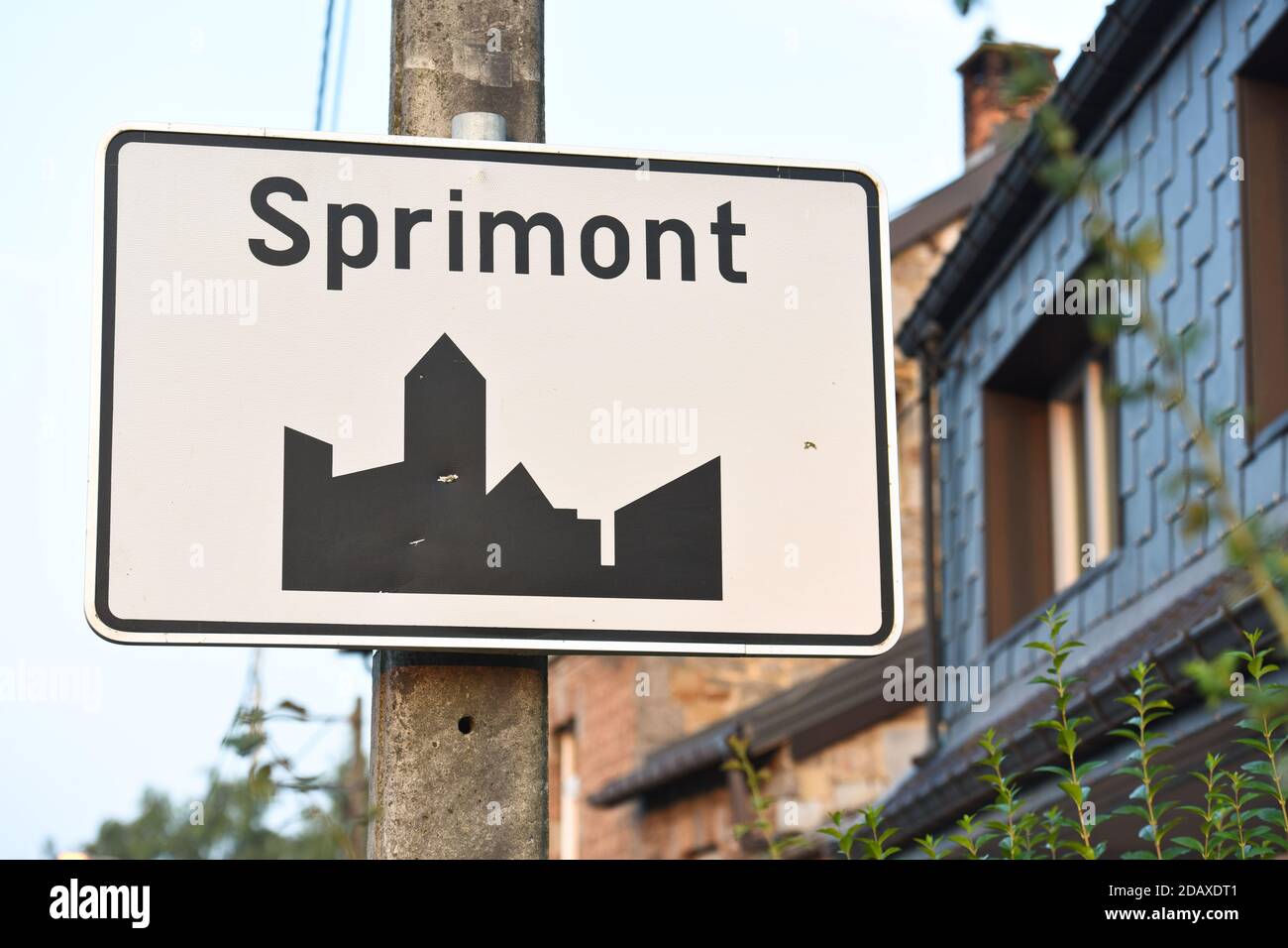 Illustration shows the name of the Sprimont municipality on a road sign ...