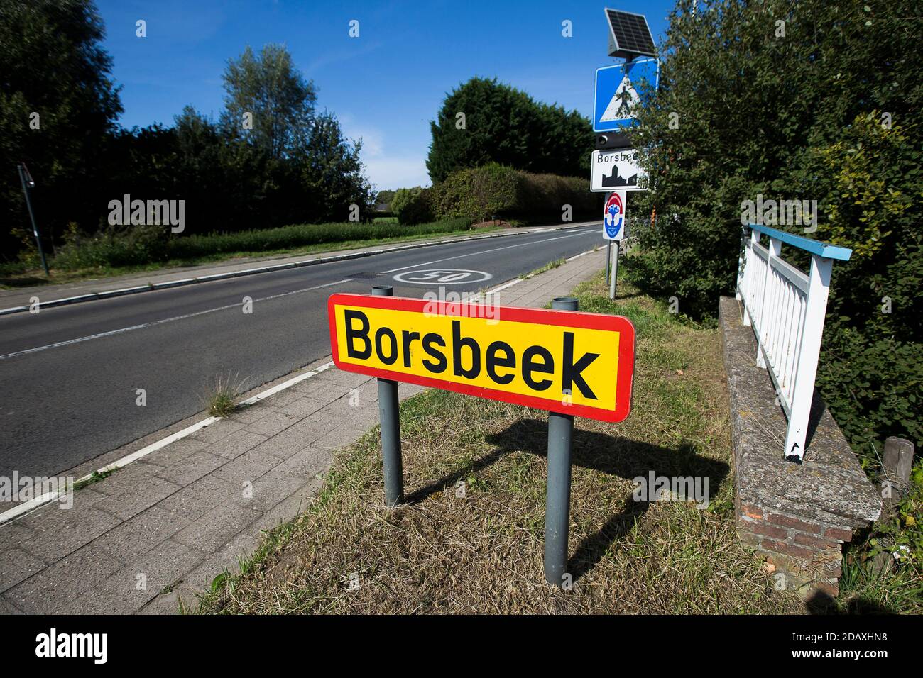 Illustration shows the name of the Borsbeek municipality on a road sign ...