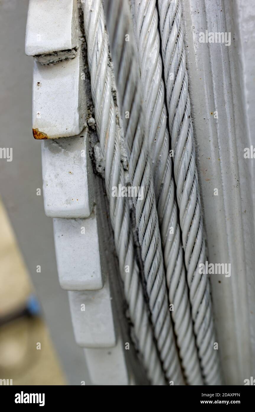 Wire ropes hi-res stock photography and images - Alamy