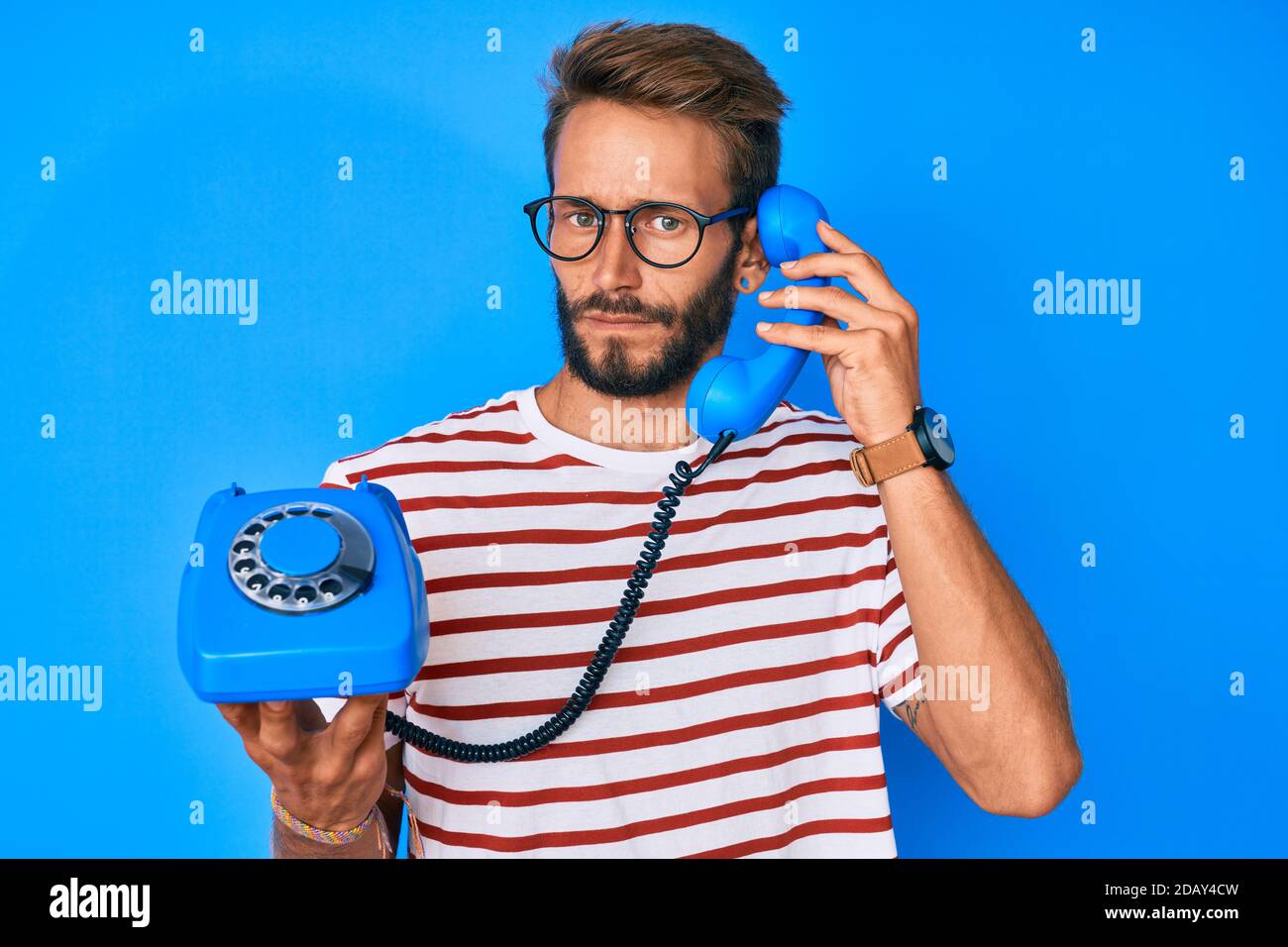 Grumpy old man telephone hi-res stock photography and images - Alamy