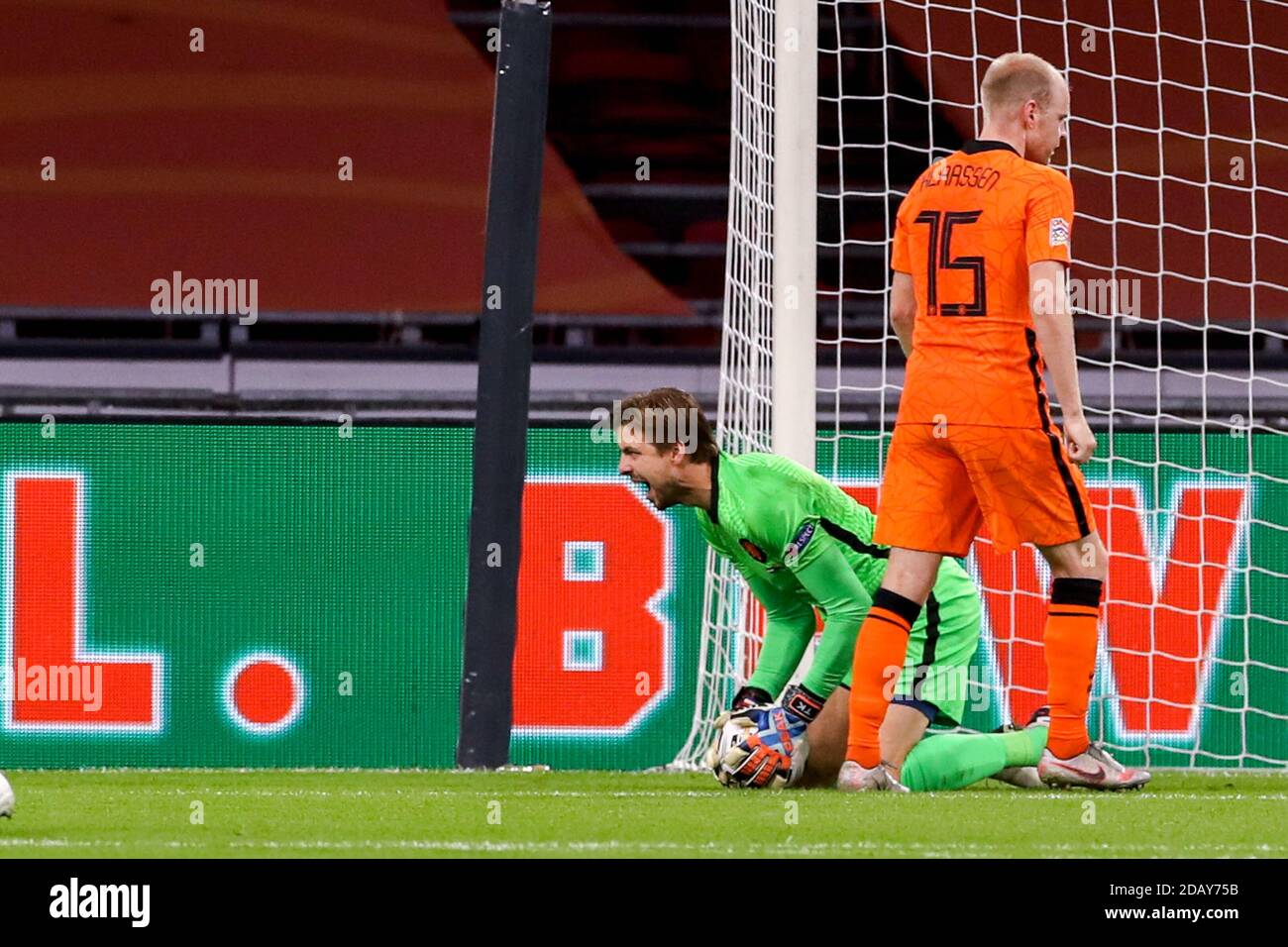 AMSTERDAM, NETHERLANDS - NOVEMBER 15: Goalkeeper Tim Krul of the ...