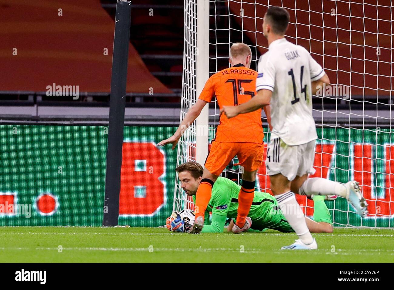 AMSTERDAM, NETHERLANDS - NOVEMBER 15: Goalkeeper Tim Krul of the ...