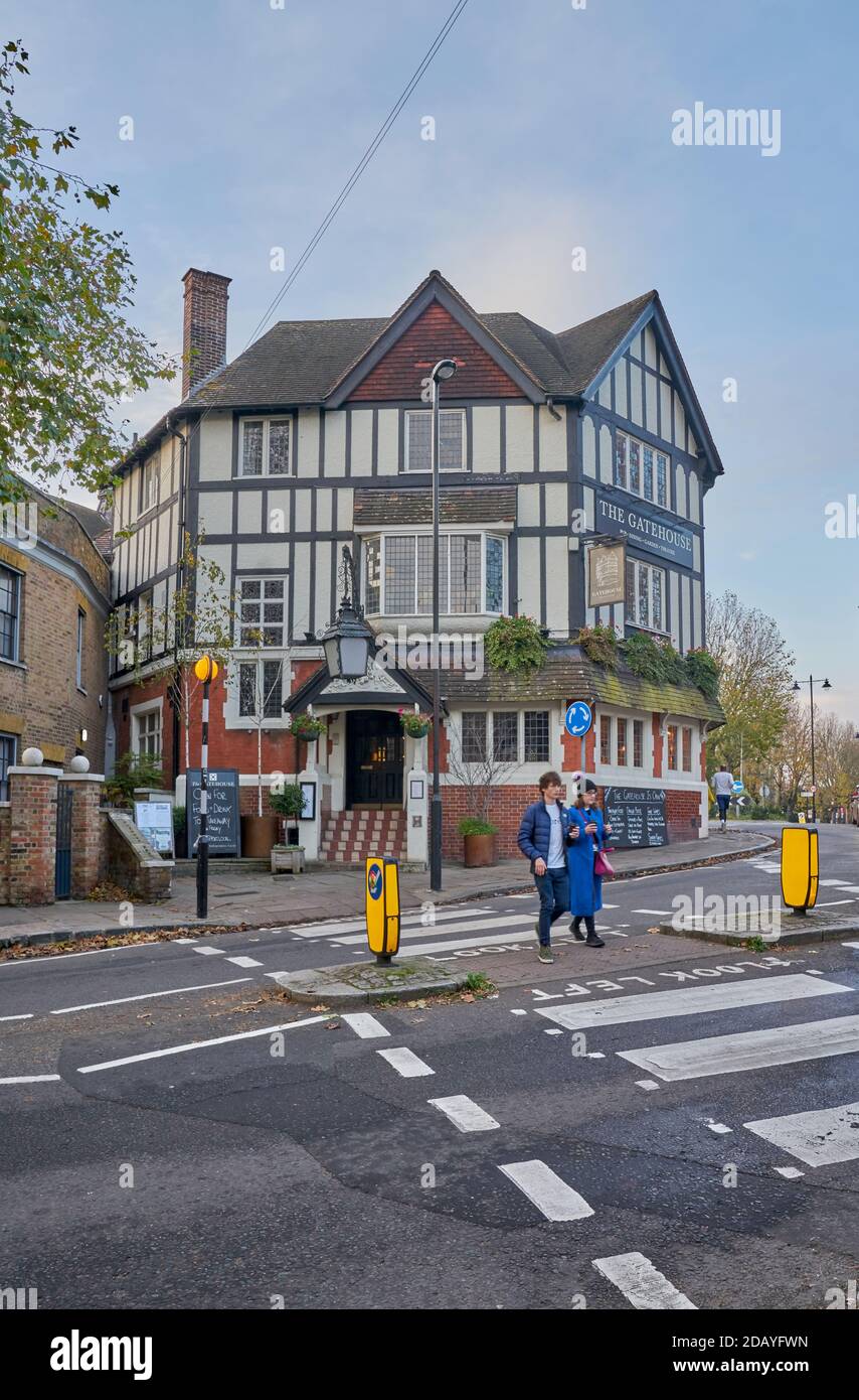 Gatehouse theatre hi-res stock photography and images - Alamy