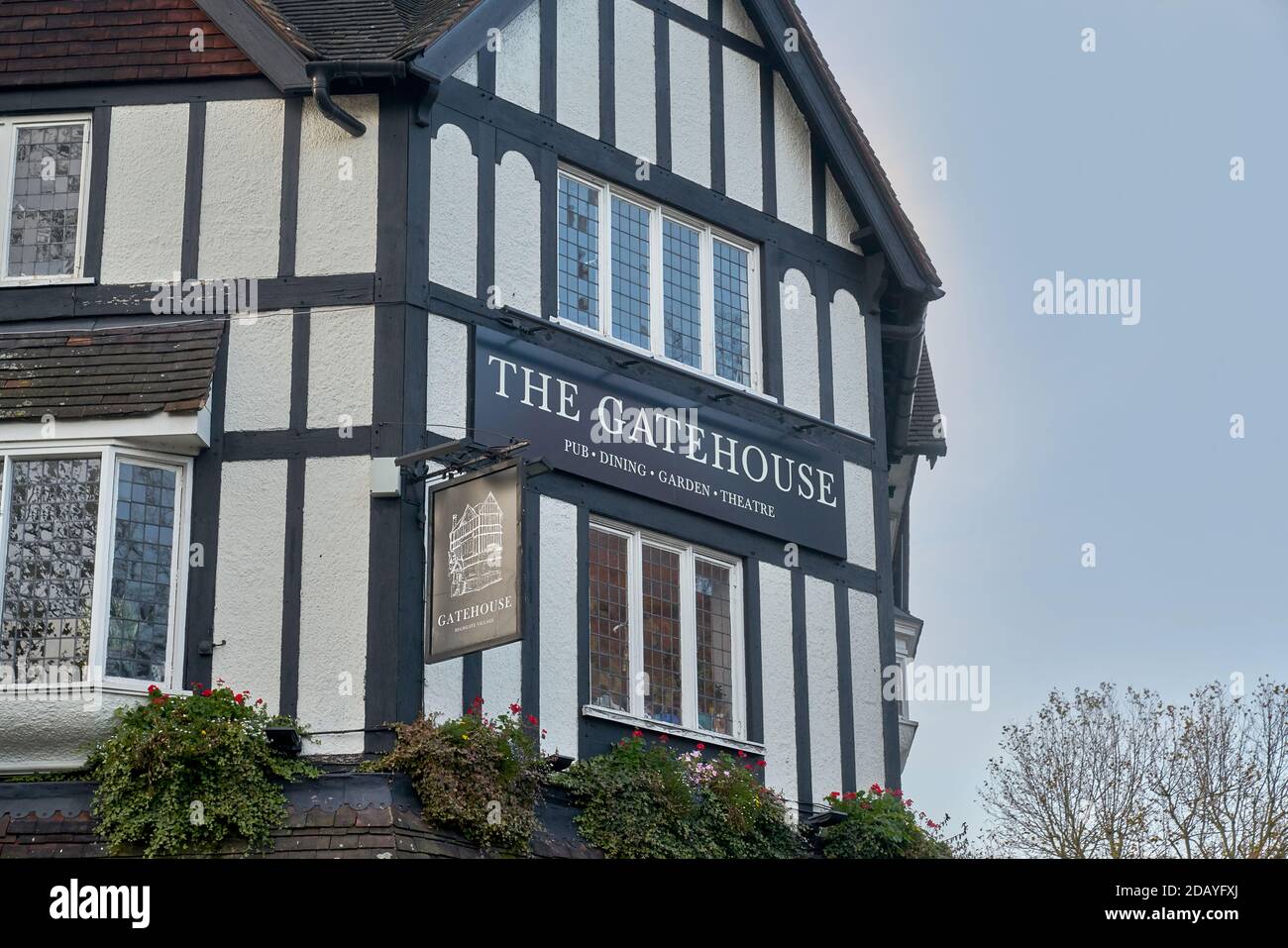 the gatehouse highgate london Stock Photo - Alamy