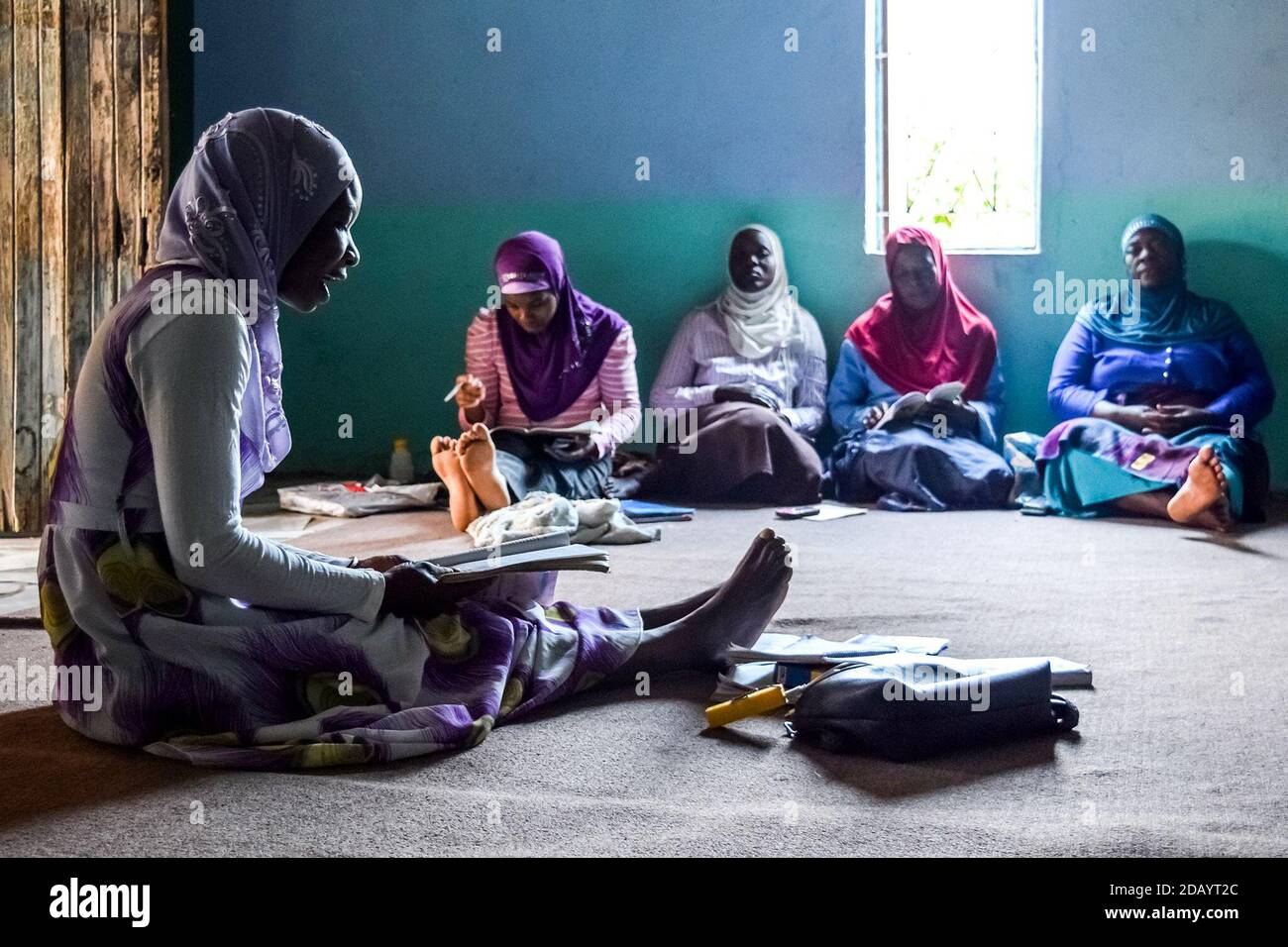 Amina Daudi teaches other Muslim women about the life of the Prophet ...