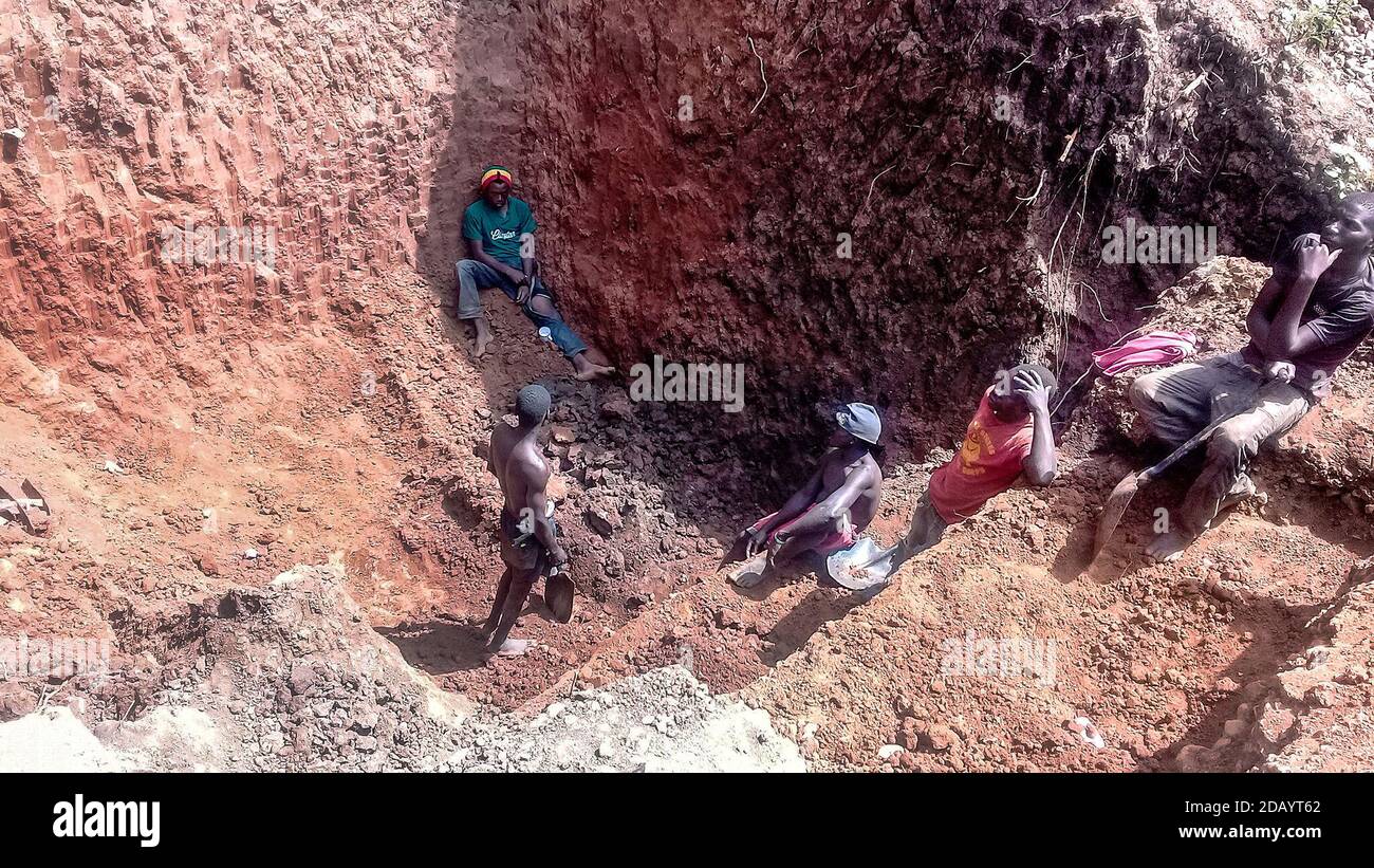 Artisanal Mining High Resolution Stock Photography and Images - Alamy