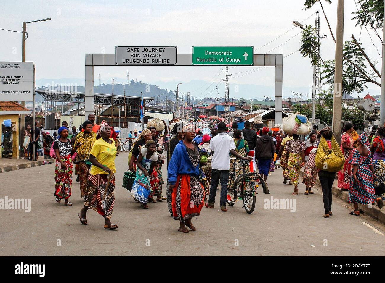 More than 45,000 people cross the border from Rwanda in DRC everyday ...