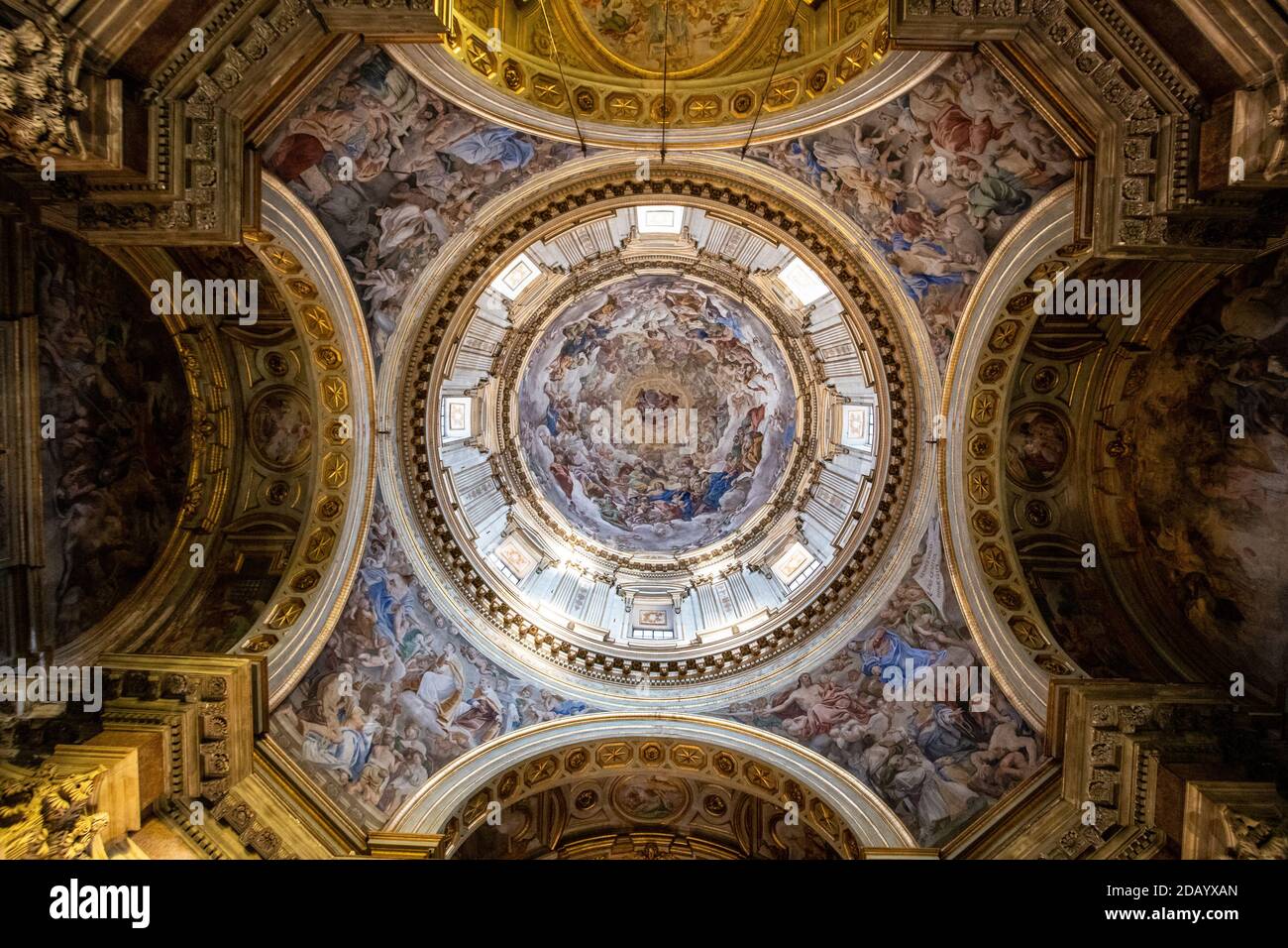 Naples cathedral hi-res stock photography and images - Alamy