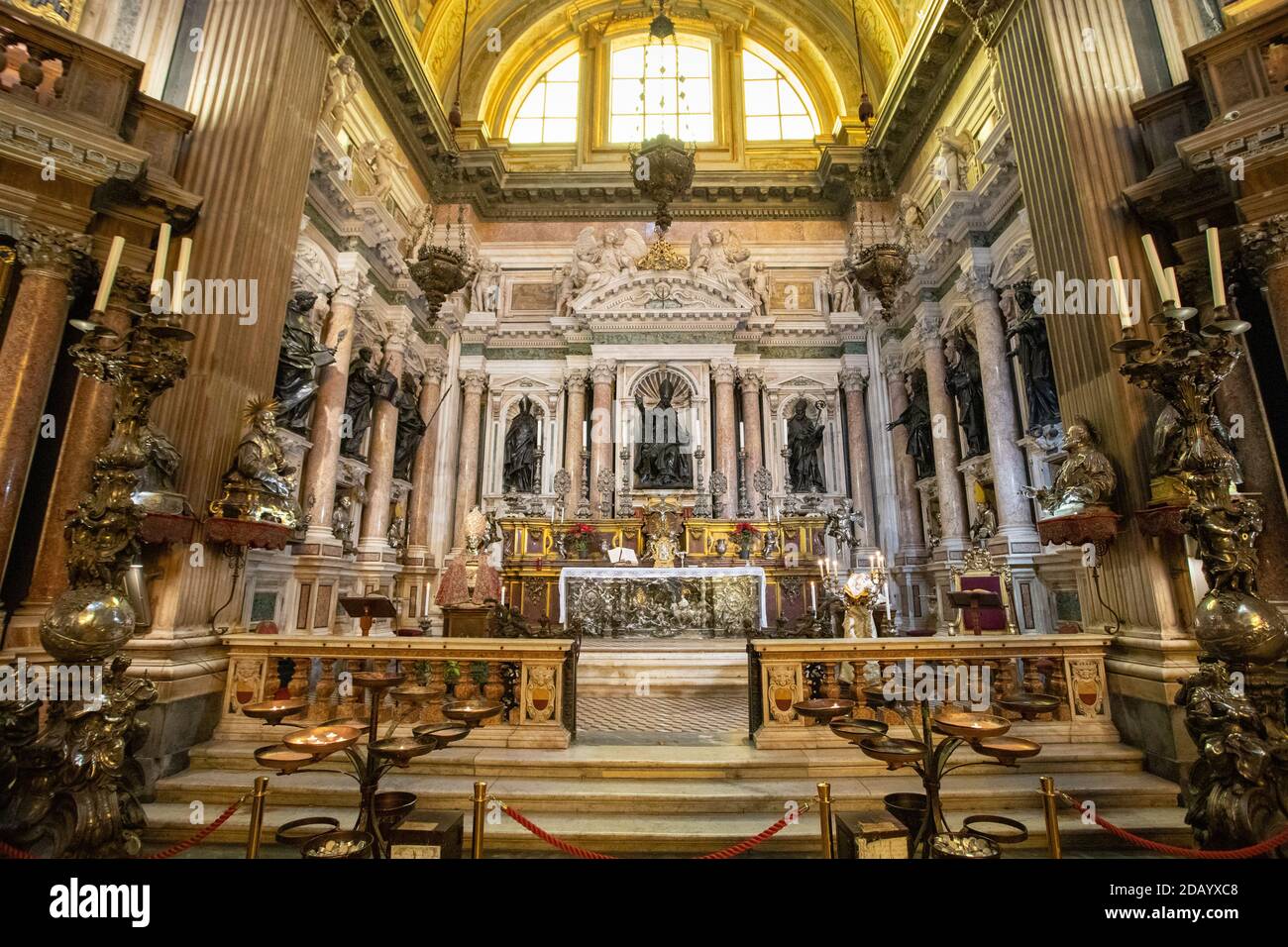 Naples cathedral hi-res stock photography and images - Alamy