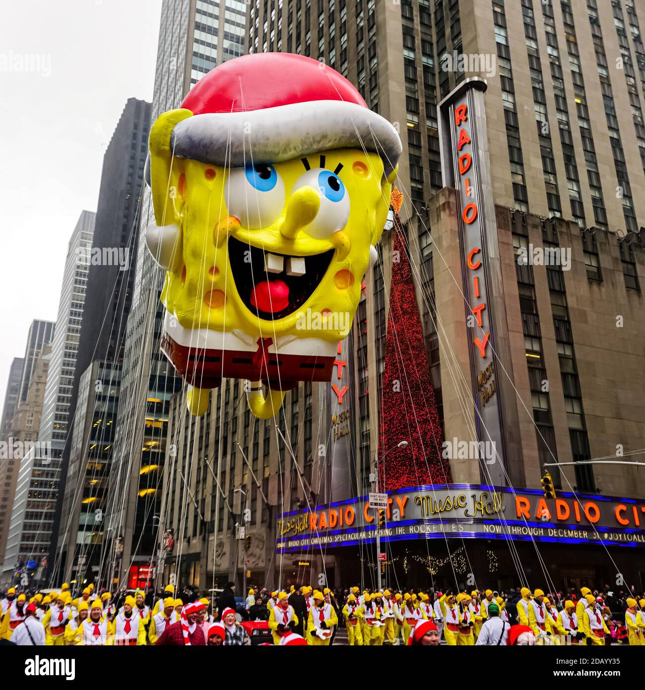 Spongebob cartoon hi-res stock photography and images - Alamy