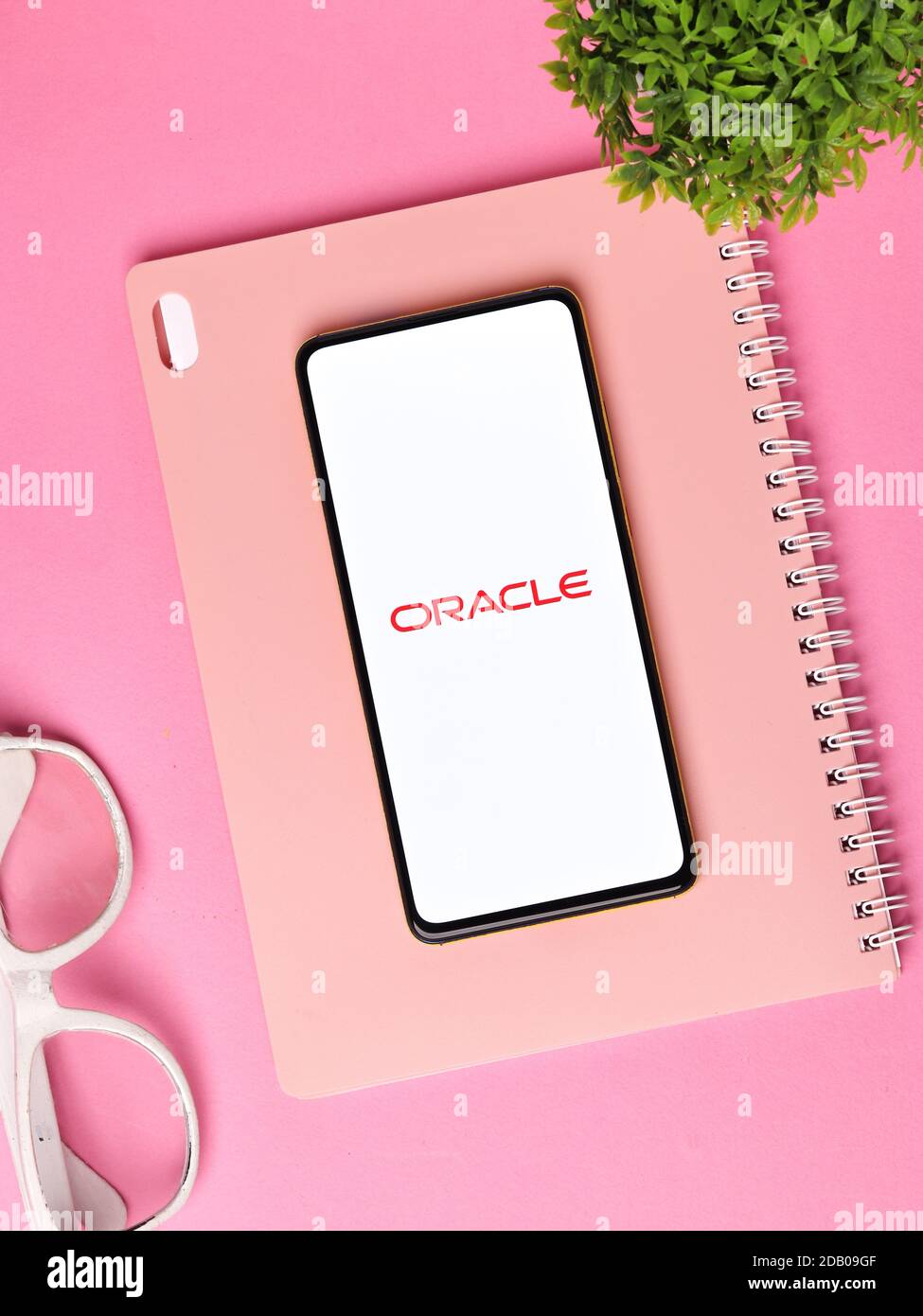 Oracle cloud platform hi-res stock photography and images - Alamy