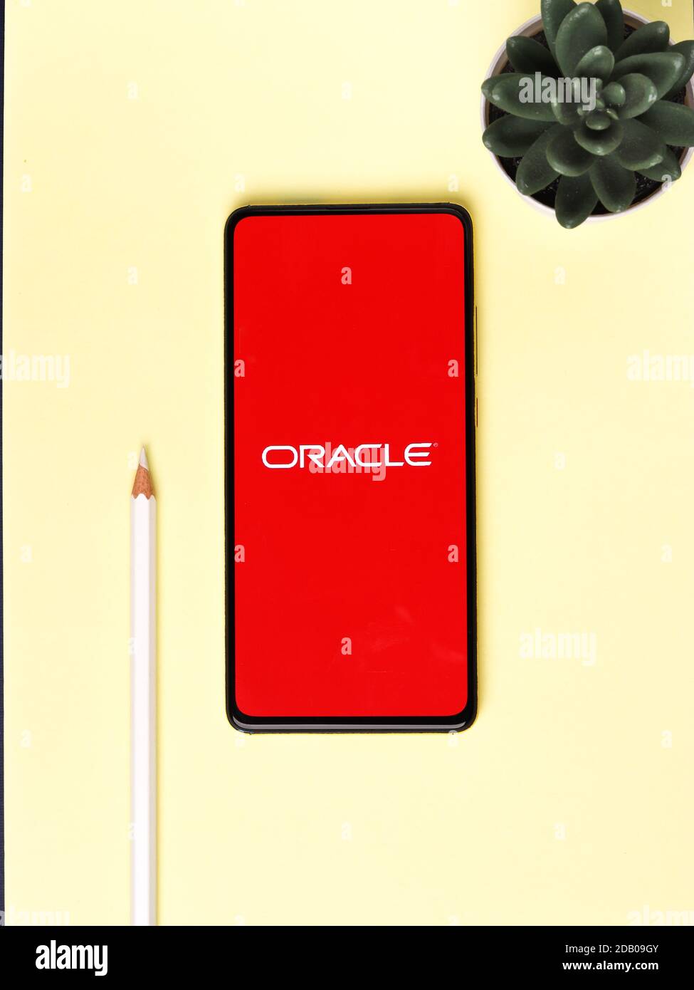 Oracle cloud platform hi-res stock photography and images - Alamy