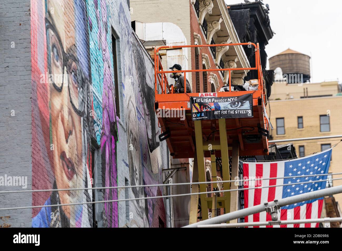 New York, United States. 15th Nov, 2020. ELLE street art working on ...
