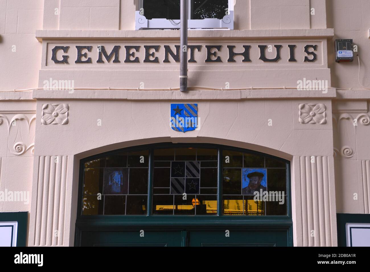 Illustration picture shows the city hall in Olen, Monday 29 June 2020 ...